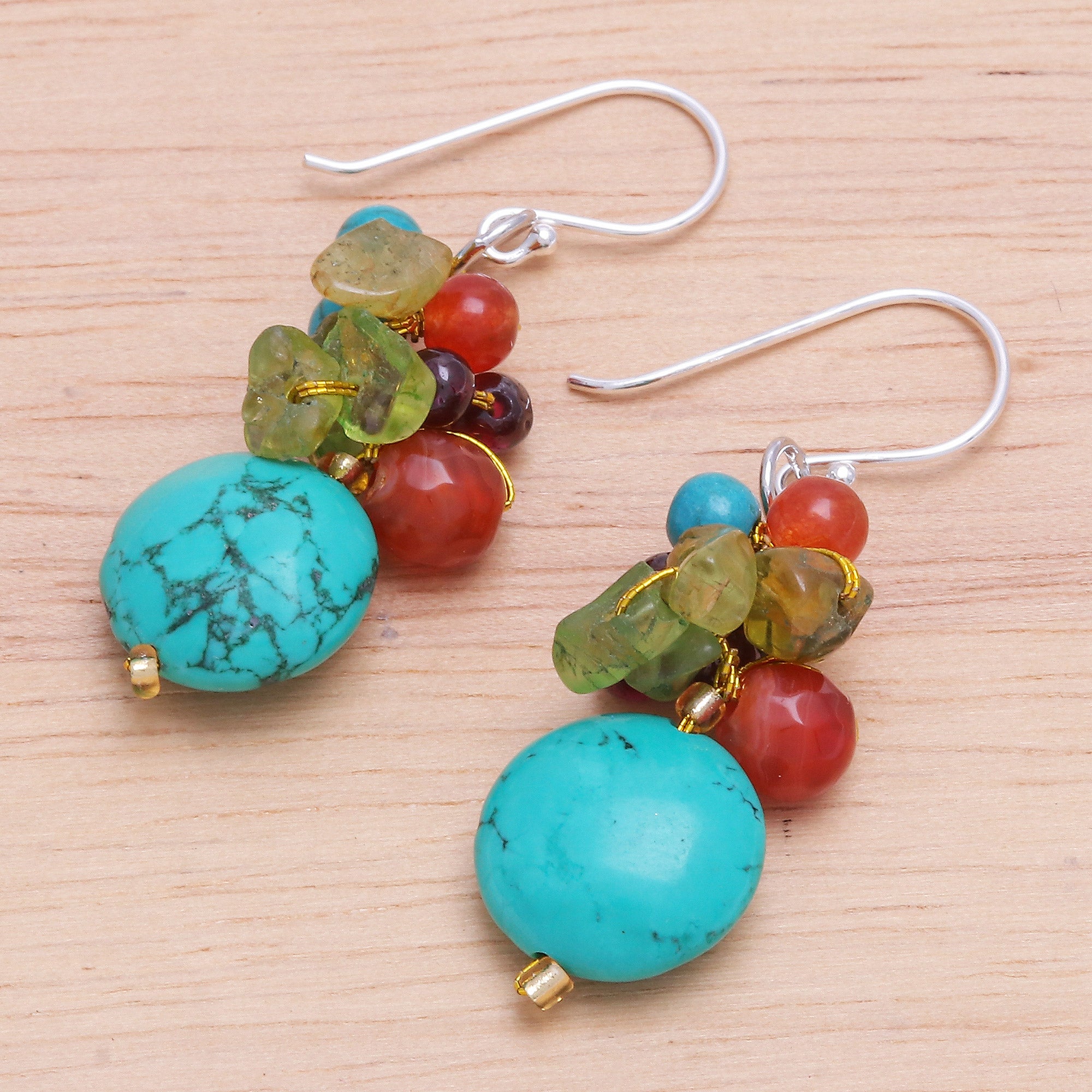 Chalcedony and Peridot Dangle Earrings - Day Trip – GlobeIn